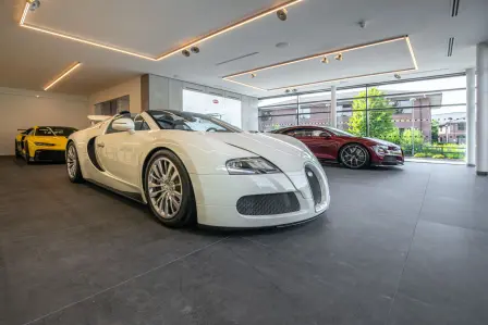 Bugatti stärkt Präsenz in Großbritannien mit neuem Showroom in ...